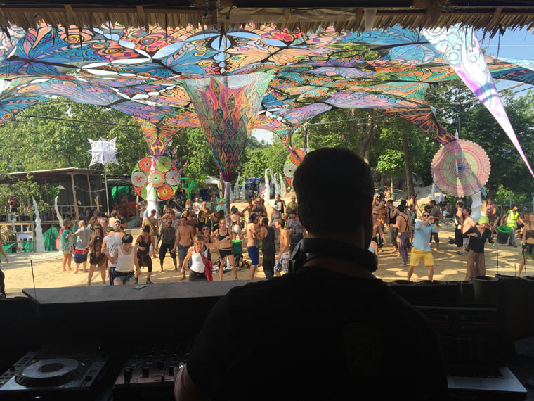 DJ Roscoe Deem is Back on Phangan and flexing his Techno Vibes | Koh ...